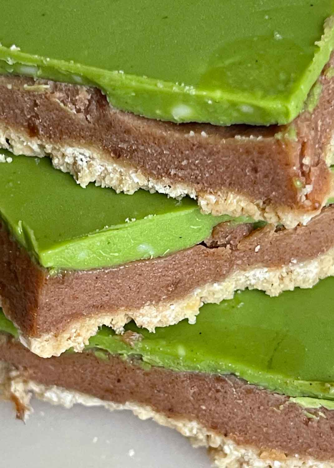 Matcha Twix (Caramel Bites) – HEALTH BAR GmbH